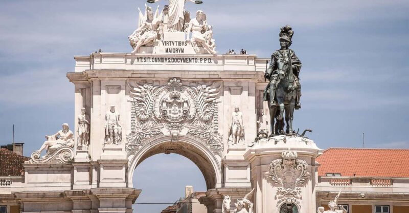 Lisbon: Private Tuk-Tuk Tour - Key Points