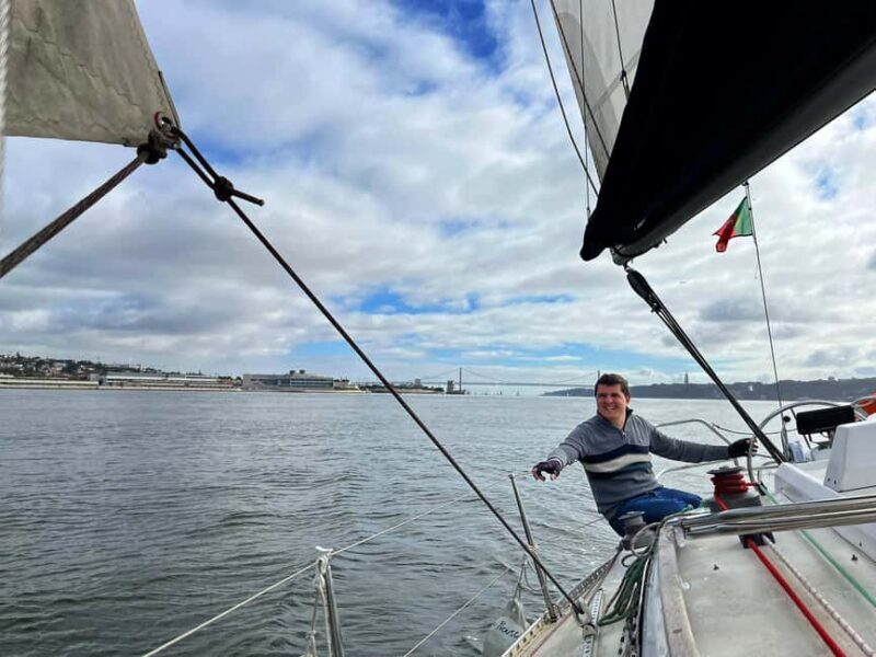 Lisbon: Sailboat Excursion - FAQs
