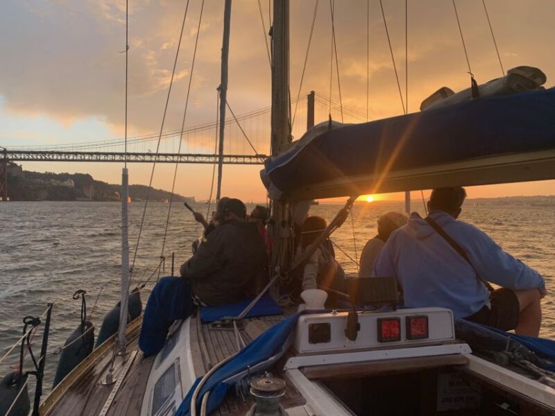Lisbon: Sailboat Sunset Tour with a Drink - What to Expect on the Tour