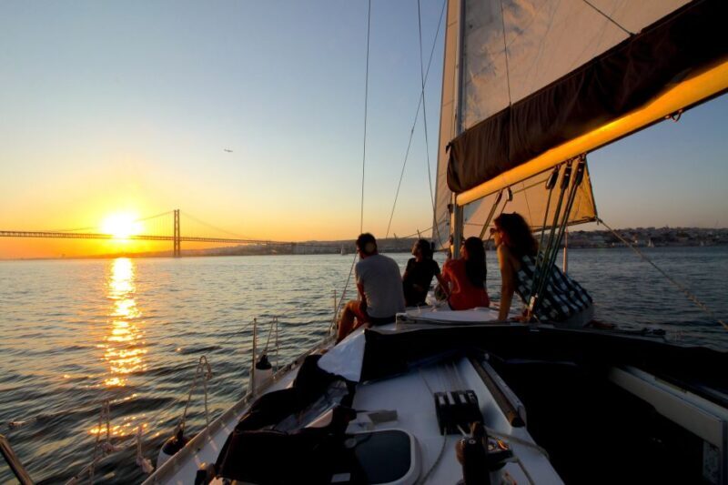 Lisbon: Sailing Tour with Wine and Snacks - The Itinerary: What to Expect on Your Sailing Adventure