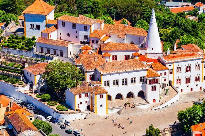 Lisbon: Sintra, Pena Palace , Cascais & Cabo Small Group Day Tour - Return to Lisbon