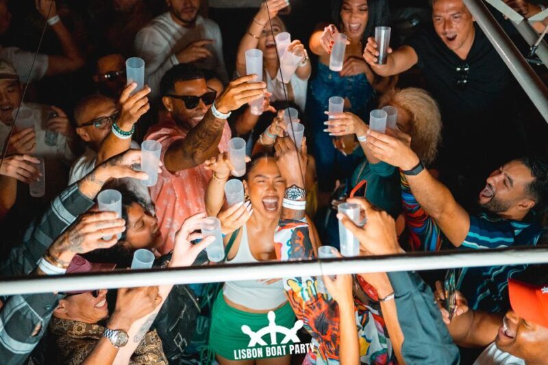 Lisbon: Sunset Boat Party with 2 Drinks and Free Club Entry - Key Points