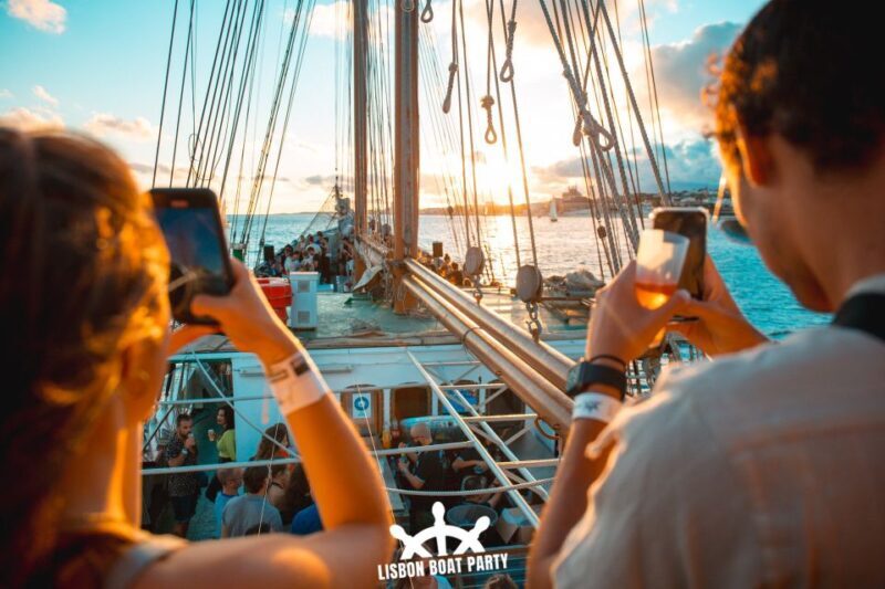 Lisbon: Sunset Boat Party with 2 Drinks and Free Club Entry - Final Thoughts