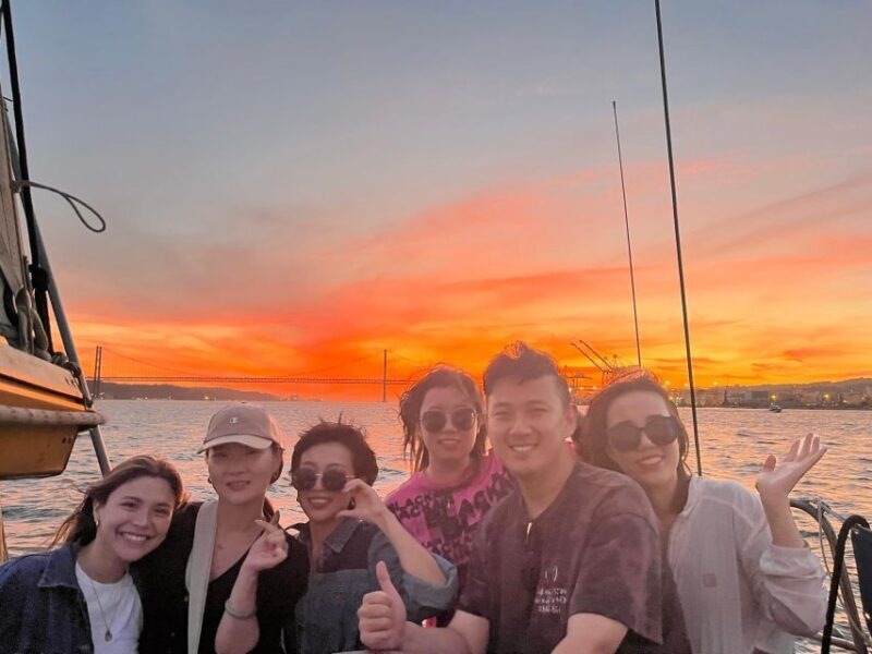 Lisbon: Sunset Boat Tour with a drink - Who Should Book This Tour?
