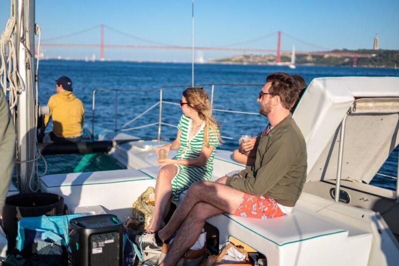 Lisbon: Sunset Catamaran Boat Tour with Music and Drinks - The Experience: What to Expect on the Lisbon Sunset Catamaran Tour