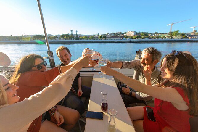 Lisbon Sunset cruise with Welcome Drink and Snack included - FAQs