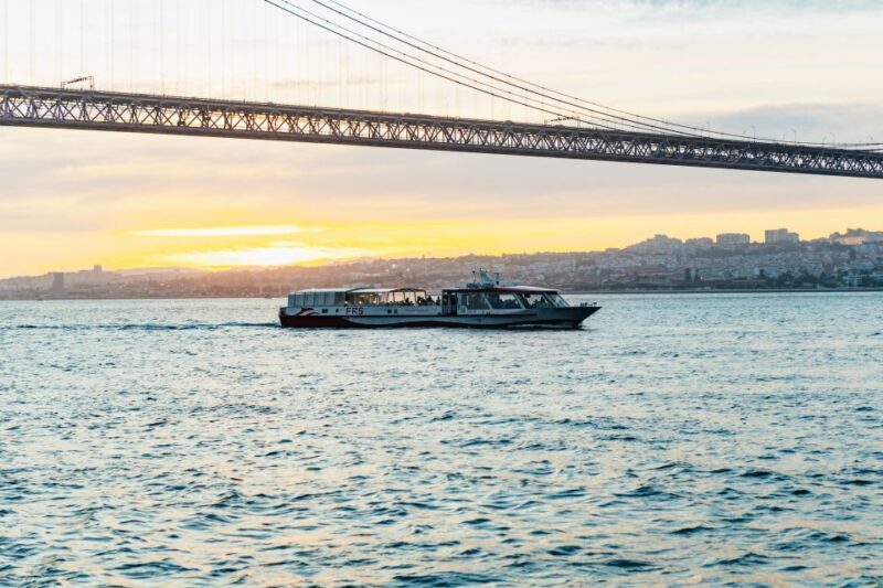 Lisbon: Sunset Cruise with Welcome Drink and Snacks - Lisbon: Sunset Cruise with Welcome Drink and Snacks — A Relaxing Riverside Escape