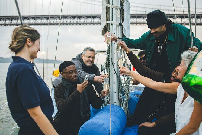 Lisbon: Sunset Sailboat Tour on the Tagus River + Welcome Drink - Key Points