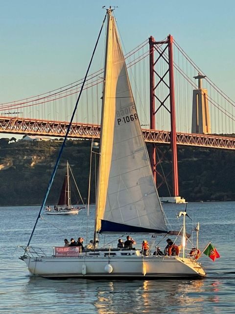 Lisbon Sunset Sensations 2h Cruise - FAQ