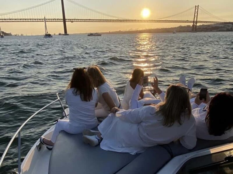 Lisbon: Sunset Tour on a Cozy Boat - Why This Tour Is Worth Considering