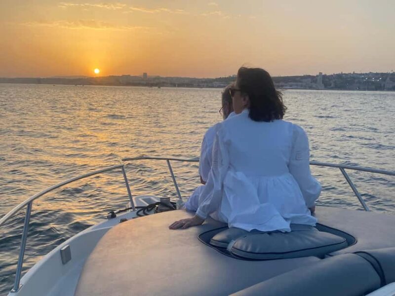 Lisbon: Sunset Tour on a Cozy Boat - What to Expect From the Itinerary