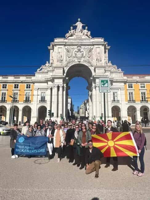 Lisbon Through the Eyes of a Local - Food and Walking Tour - The Experience and Atmosphere