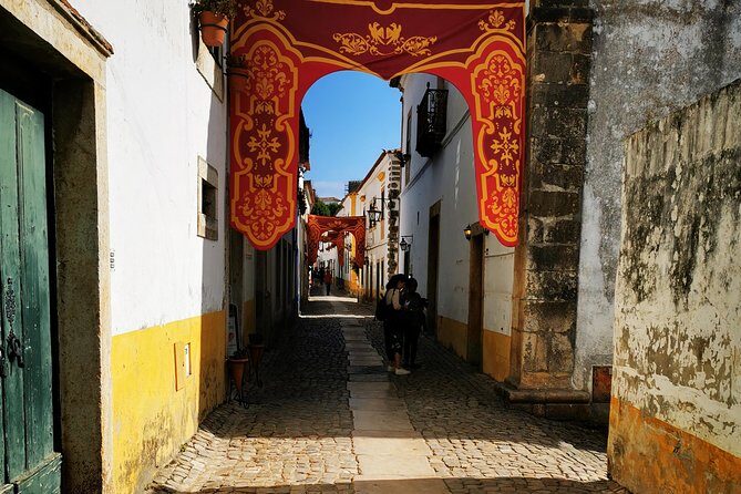 Lisbon to Porto Up To 5 Stops Óbidos Nazaré Fátima Coimbra Aveiro - Potential Drawbacks or Considerations