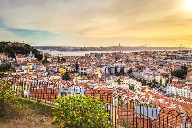 Lisbon tour Oldtown & Viewpoints on a tuktuk - Lisbon Old Town & Viewpoints on a TukTuk: A Practical, Authentic Experience