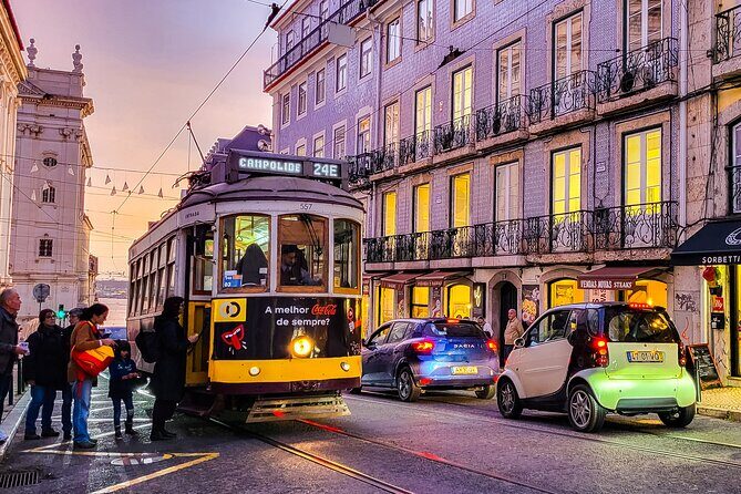 Lisbon tour Oldtown & Viewpoints on a tuktuk - Who Will Love This Tour?