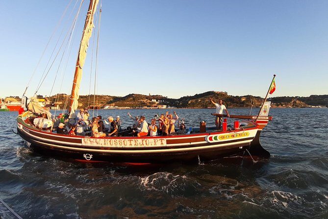 Lisbon Traditional Boats - Guided Sightseeing Cruise - Authentic Experiences and Tips from Reviewers