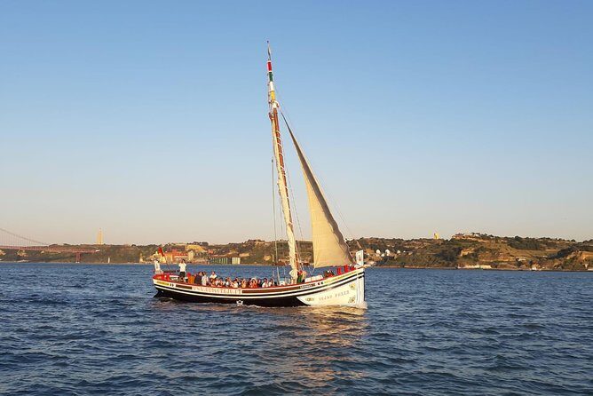 Lisbon Traditional Boats - Guided Sightseeing Cruise - Who Will Love This Tour?