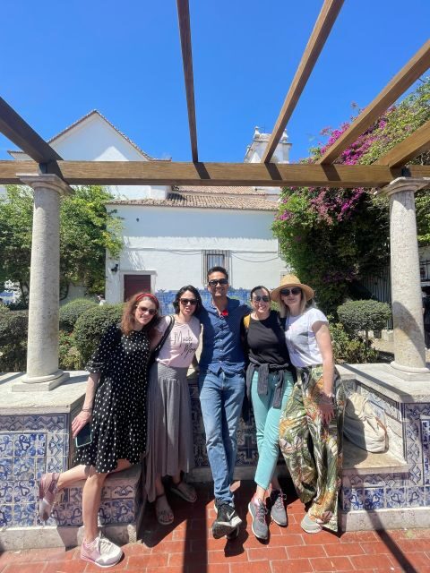 Lisbon: Tuk Tuk with hotel pick up and the best of old city - Key Points