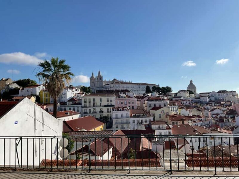 Lisbon:2-hour sightseeing TukTuk Tour with free Pickup - Key Points