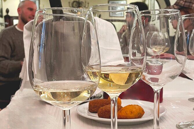 Lisbon's authentic Food and Wine tour with a Winemaker - End in Alfama