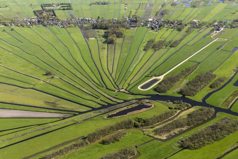 Lisse: Drive-it-Yourself Dutch Countryside GPS Audio Tour - The Sum Up