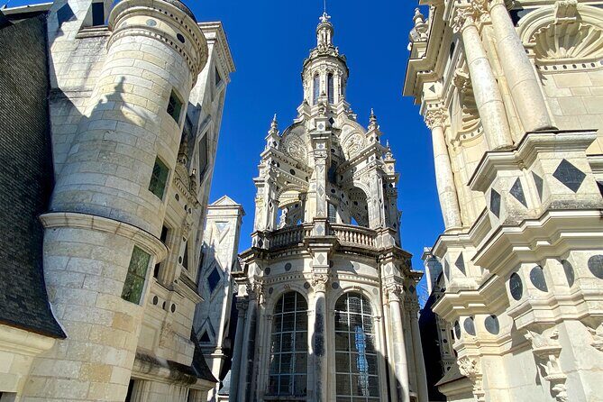 Live Guided Chenonceau, Chambord, Amboise Castles trip from Paris - The Journey Begins: Departing Paris