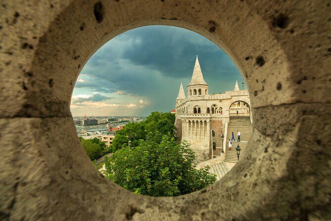 Live virtual walking tour in the Buda Castle quarter - Practical Details and Considerations