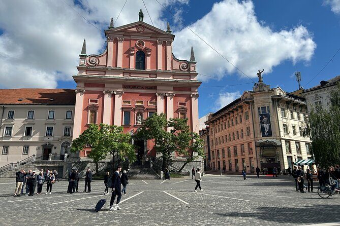 Ljubljana and Lake Bled Small Group Tour from Zagreb - Experience the Beauty of Slovenia with the Ljubljana and Lake Bled Small Group Tour from Zagreb