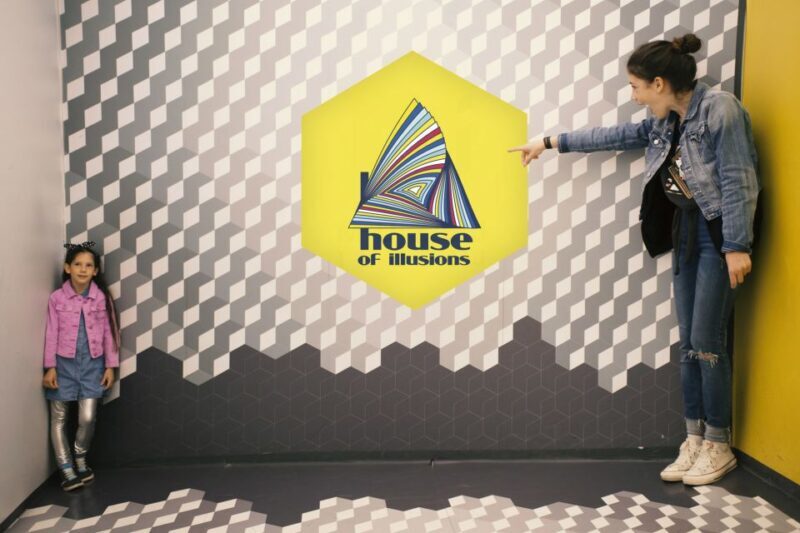 Ljubljana: House of Illusions Entrance Ticket - Practical Tips for Visiting
