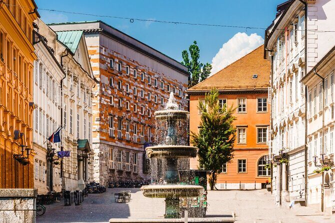 Ljubljana Private Family-Friendly Historic Old Town Guided Tour - Key Points