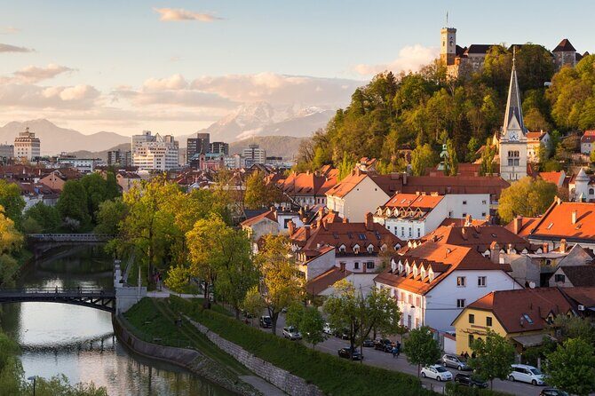 Ljubljana Private Family-Friendly Historic Old Town Guided Tour - Exploring Ljubljana’s Historic Old Town