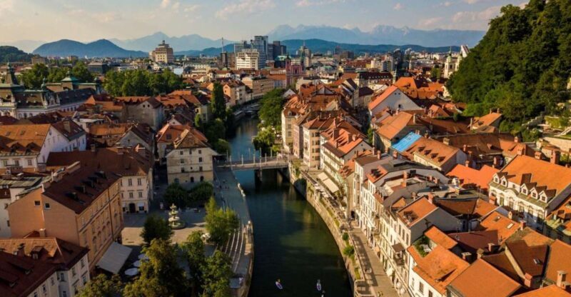 Ljubljana: Stand-Up Paddle Boarding Tour - An Unforgettable Way to See Ljubljana