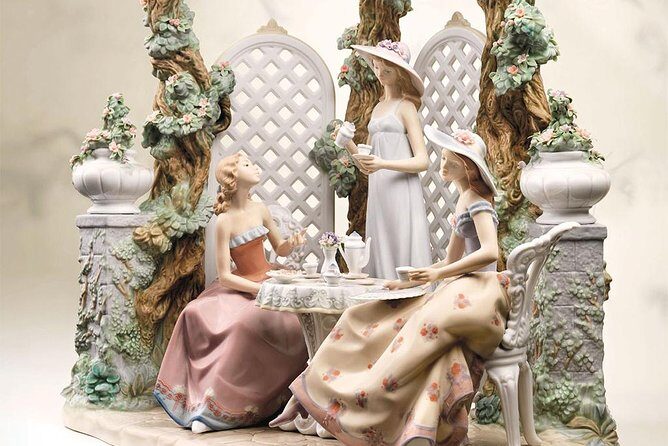 Lladro Factory Visit and Paella Lunch at the Beach - Frequently Asked Questions