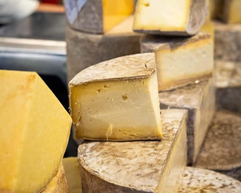 Local Foodie Adventure in London: 10+dishes, drinks and more - FAQs