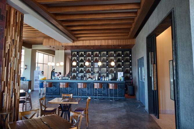 Local Vineyard Tour & Wine Tasting at the Independence Valley - A Closer Look at the Itinerary