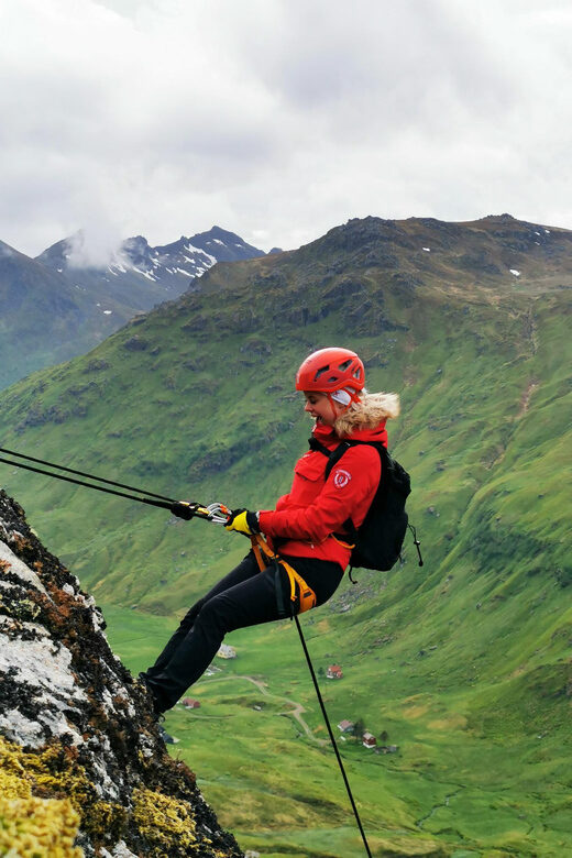 Lofoten: Full Day Combo tour, (kayaking and rappelling) - Why This Tour Works for Different Travelers