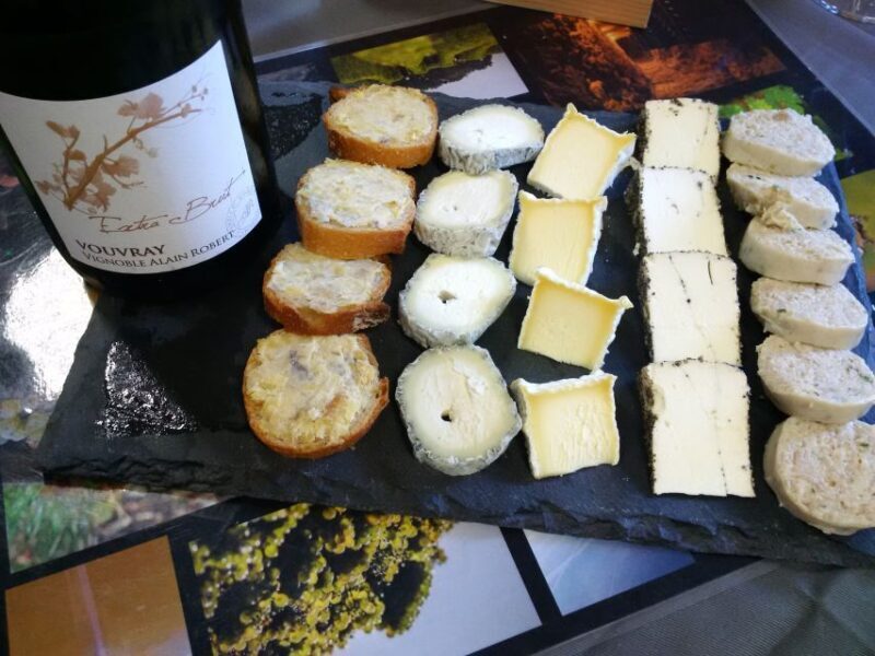 Loire Valley: Vouvray Vineyard Tour and Wine Tasting - Introducing the Loire Valley: Vouvray Vineyard Tour and Wine Tasting