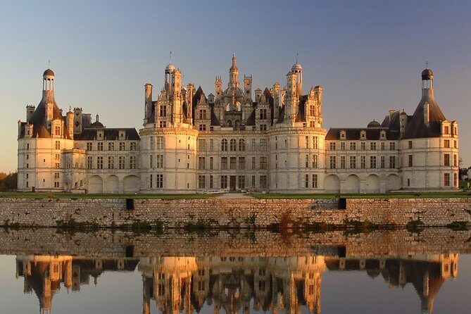 Loire Valley Wines and Castle Small Group Day Trip from Paris - Key Points