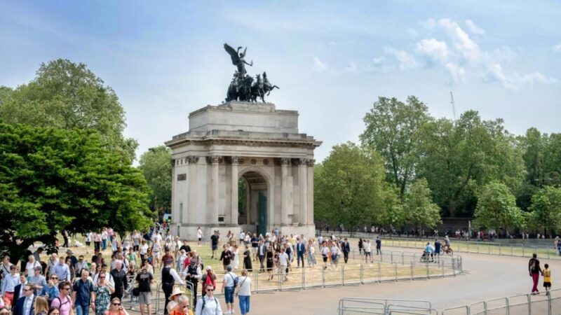 London: 24-Hour Hop-On Hop-Off Bus Pass - Who Should Consider This Tour?