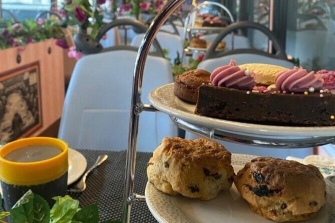 London Afternoon Tea Bus with Panoramic Tour - FAQ