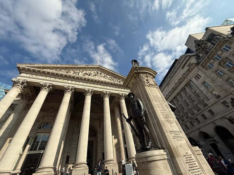 London Blitz Tour - Explore City of London Wartime History - A Closer Look at the London Blitz Tour