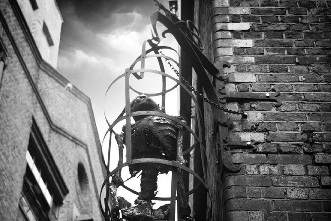 London Bridge Ghost Walking Tour - An In-Depth Look at the London Bridge Ghost Walking Tour