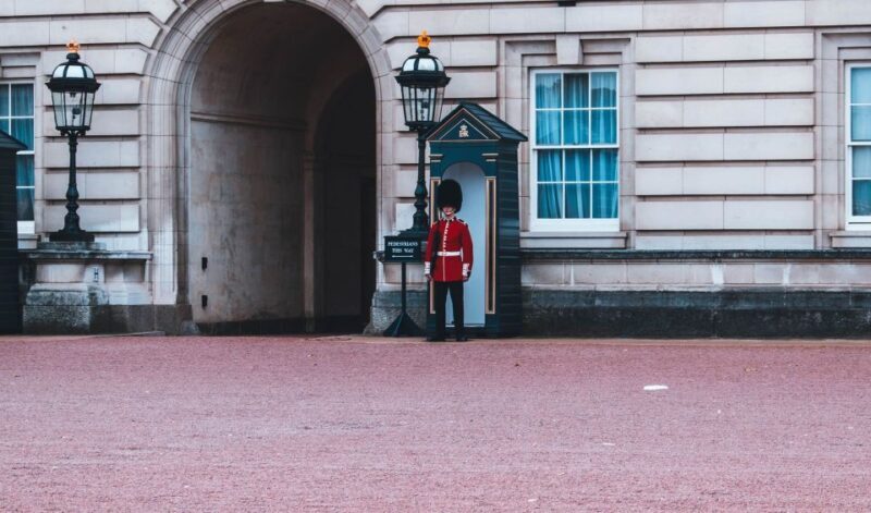 London: Buckingham Palace & Changing of the Guard Experience - The Detailed Breakdown of the Tour