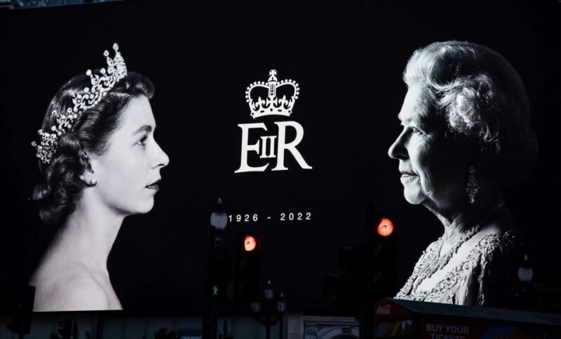 London: Buckingham Palace Entry & Changing of the Guard Tour - The Itinerary in Detail