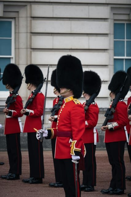 London: Changing of the Guard Experience and Landmarks Tour - FAQ