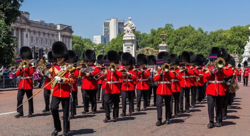 London: Changing of the Guard Tour at Buckingham Palace - FAQ