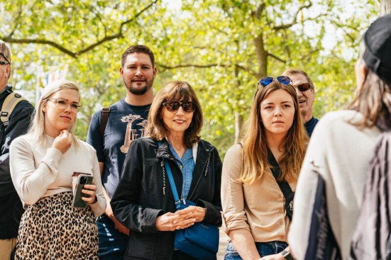 London: Changing of the Guard Tour by Buckingham Palace - Who is This Tour Best Suited For?