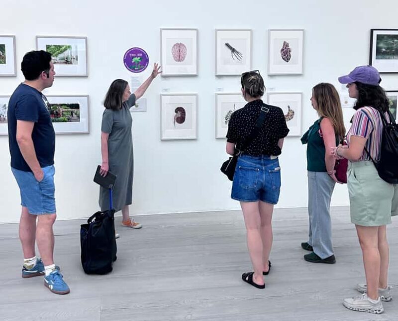 London: Chelsea Walking Tour - Stories, Sights & Small Bites - Practical considerations