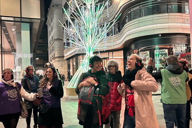 London Christmas Lights Guided Tour With Christmas Music - An In-Depth Look at the Tour Itinerary