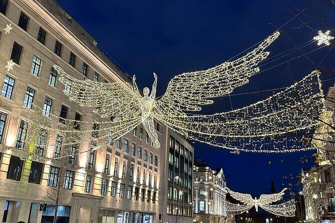London Christmas Lights Guided Tour With Christmas Music - Authentic Experiences and Highlights from Reviews